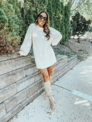 Cute Poses For Pictures: Ideas For Instagram & More! | Fit Mommy In Heels